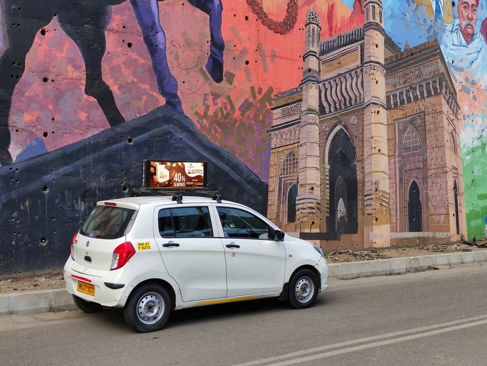 LytAds: Taxi Top Ads Get Smarter with Contextual Messaging